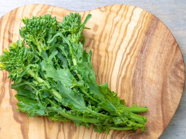 Broccolini vs Broccoli: What’s the Difference? | Cooking School | Food ...
