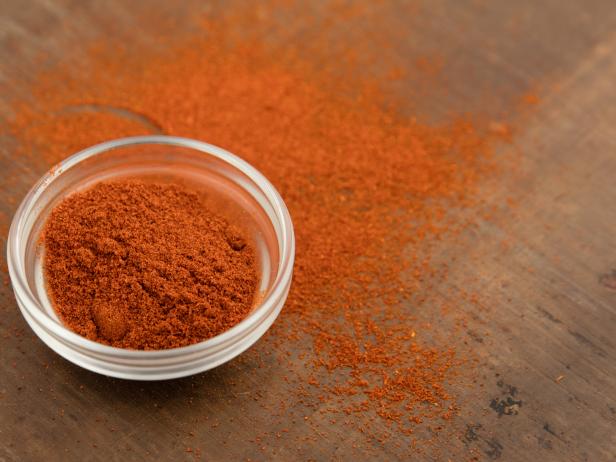 Cayenne Versus Chili Powder: What’s the Difference? | Cooking School ...