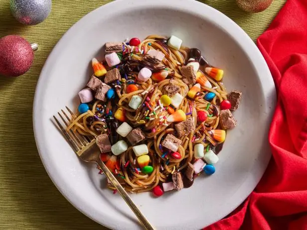 Buddy The Elf’s Spaghetti Recipe | Food Network Kitchen | Food Network