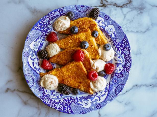 Crunchy French Toast Recipe | Ree Drummond | Food Network