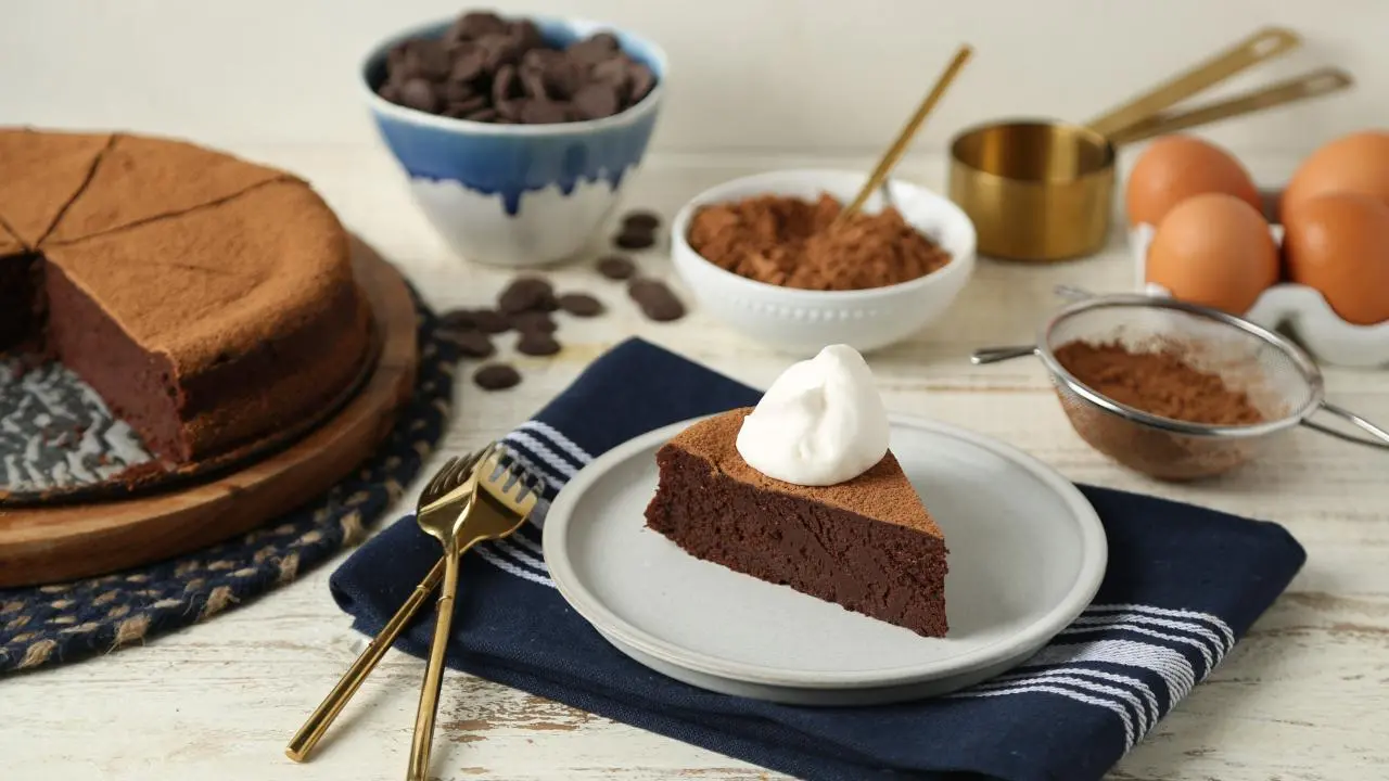 Ultimate Flourless Chocolate Cake Recipe | Food Network Kitchen | Food ...