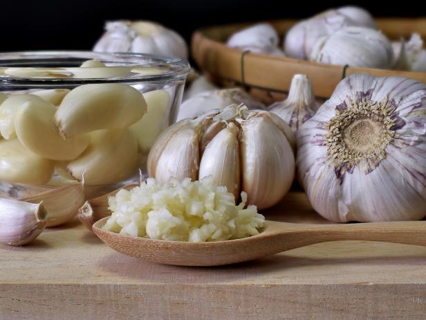 How to Mince Garlic | Cooking School | Food Network