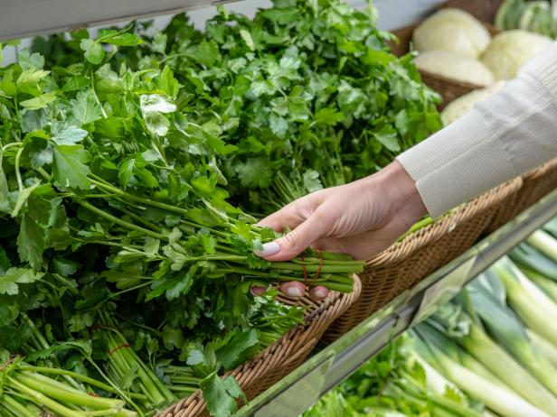 Cilantro vs Parsley: What’s the Difference? | Cooking School | Food Network