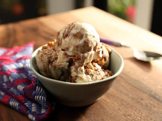 No Churn Chocolate Peanut Butter Ice Cream