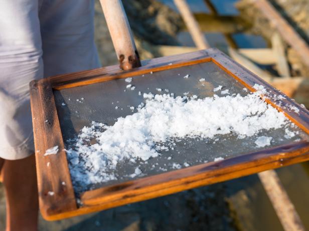Kosher Salt vs Sea Salt: What’s the Difference? | Cooking School | Food ...