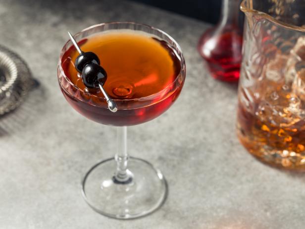 What Is Vermouth? And How to Use the Three Main Types | Cooking School ...