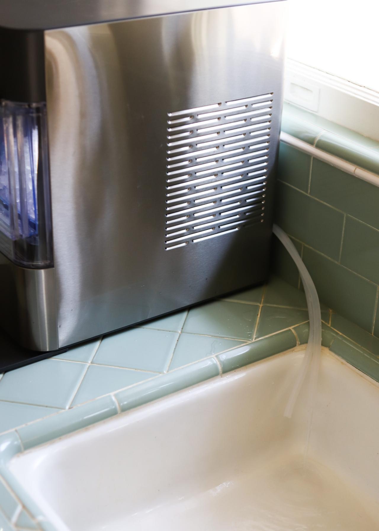 6 Best Countertop Ice Makers 2024 Reviewed | Shopping | Food Network