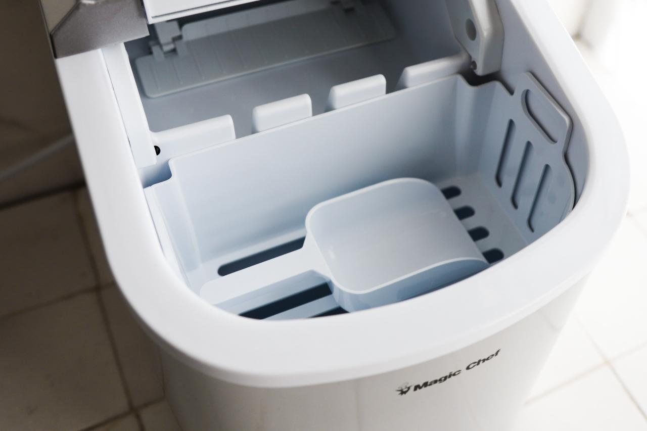 6 Best Countertop Ice Makers 2024 Reviewed | Shopping | Food Network