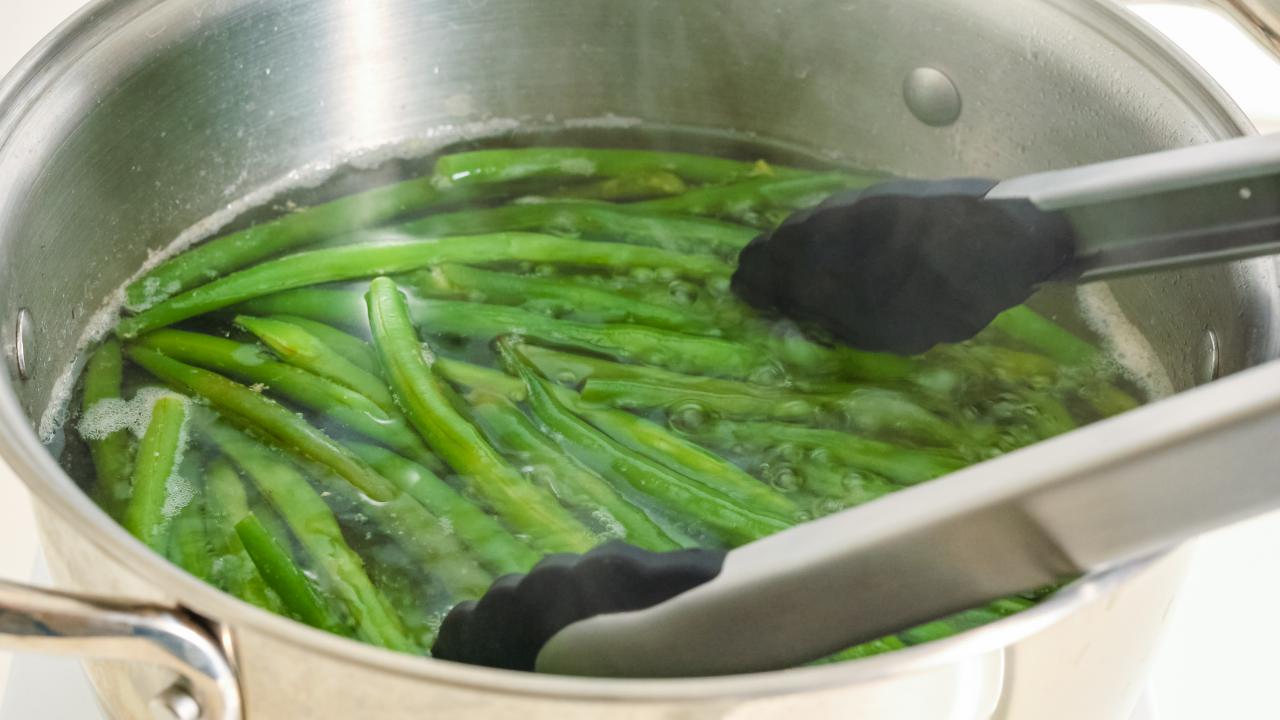 How to Blanch Green Beans | Cooking School | Food Network