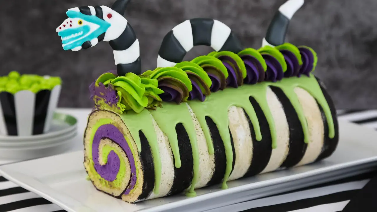 superworm cake ideas