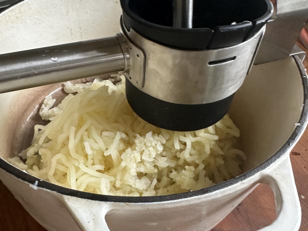 5 Best Potato Ricers 2024 Reviewed | Shopping | Food Network