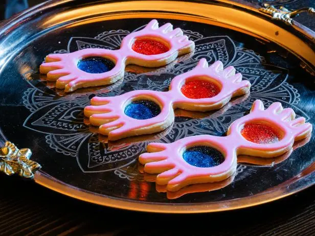 Luna’s Spectrespecs Cookies Recipe | Food Network