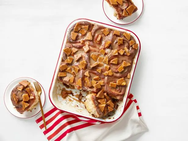 Almond Praline Cold Brew Cinnamon Rolls Recipe - Chef's Resource Recipes