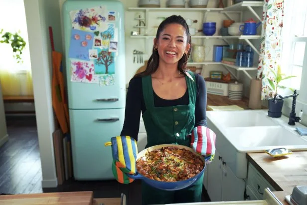 'Girl Meets Farm' Celebrates Molly Yeh and Her Husband's 10-Year ...