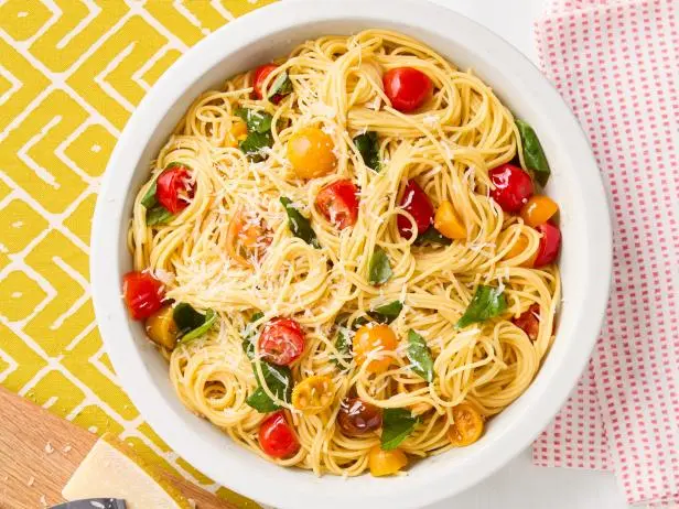 Spaghetti and Fresh Tomatoes Recipe | Katie Lee Biegel | Food Network