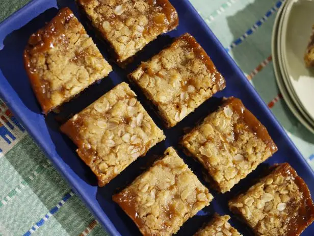 Carmelitas Recipe | Jeff Mauro | Food Network