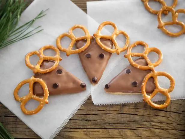 Deer Cookies Recipe | Fake Bake | Food Network
