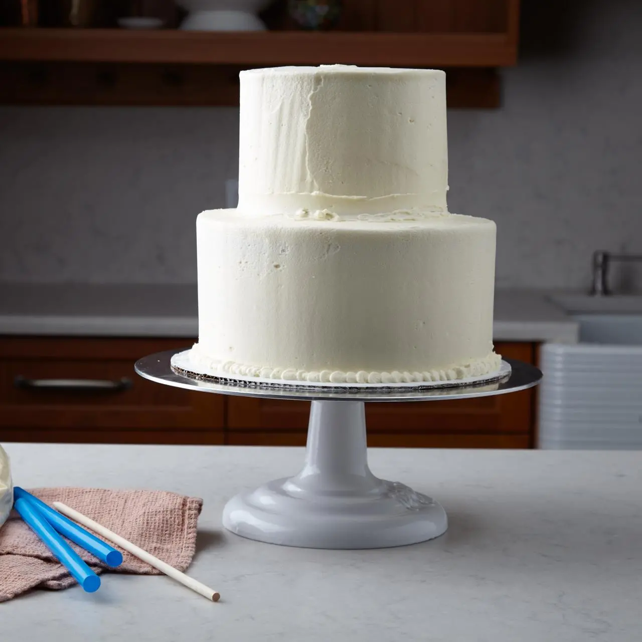 how to make a tiered cake