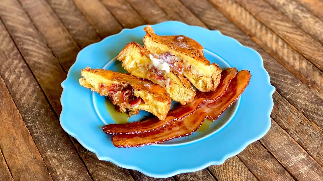 french toast with syrup and bacon
