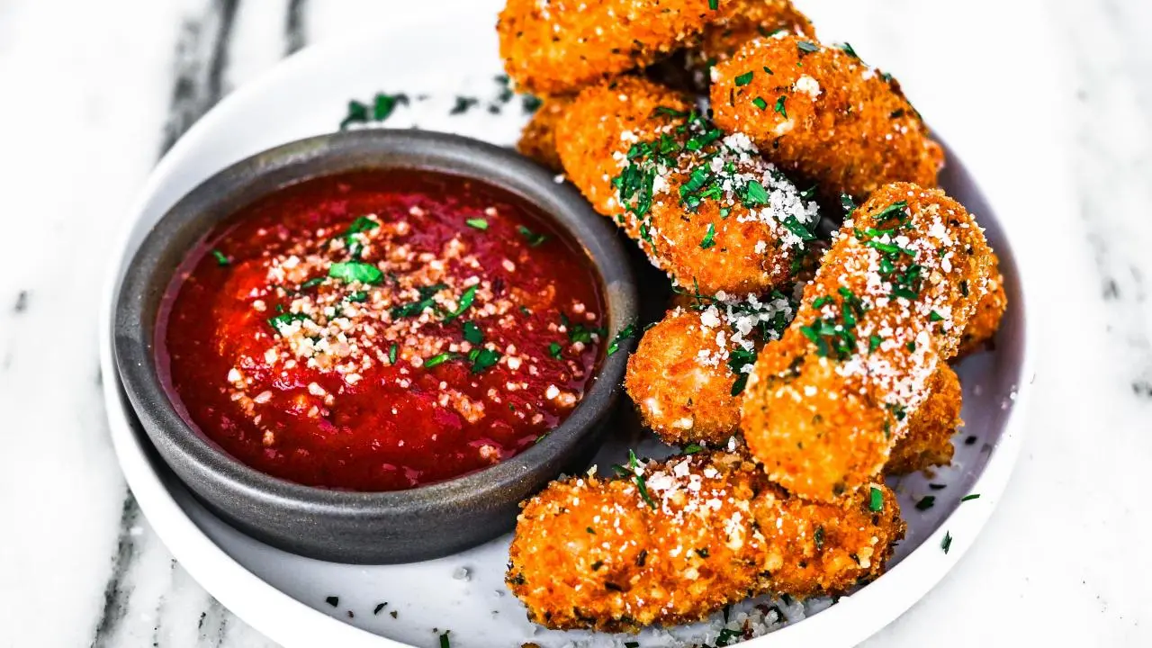Sauce Mozzarella Cheese The Best Fried Mozzarella Cheese Sticks