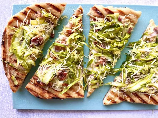 Grilled Spring Pizza with Asparagus, Leeks and Pancetta Recipe ...