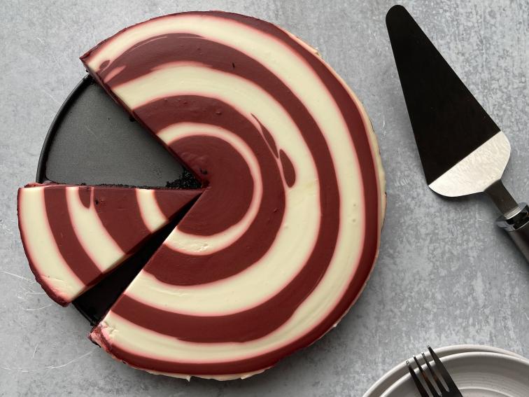 No-Bake Red Velvet Bull’s Eye Cheesecake Recipe | Vallery Lomas | Food ...