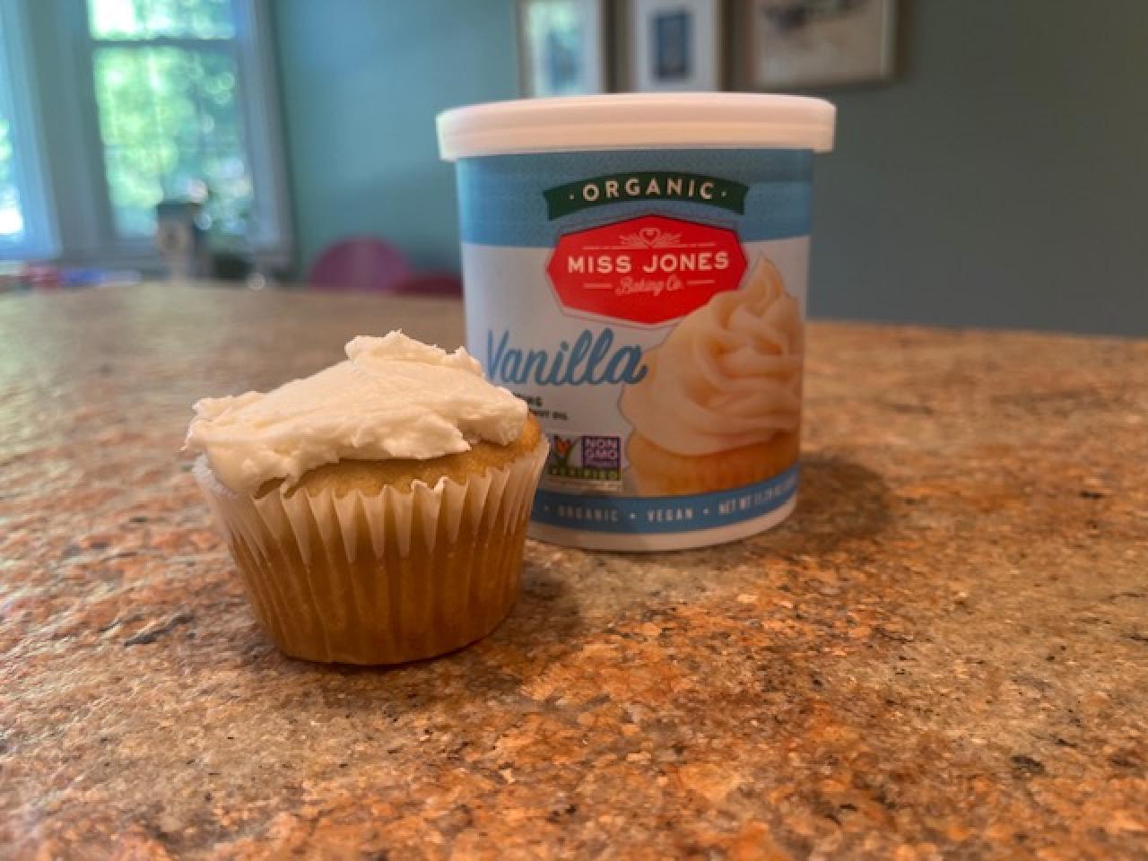 The Best Store-Bought Vanilla Frosting of 2024, Taste Tested | Shopping ...