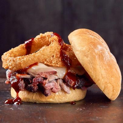 Taylor Swift and Travis Kelce-Themed Super Bowl Party Ideas | FN Dish ...