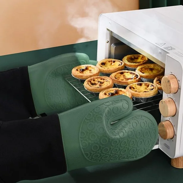 8 Best Oven Mitts and Pot Holders 2025 Reviewed | Food Network