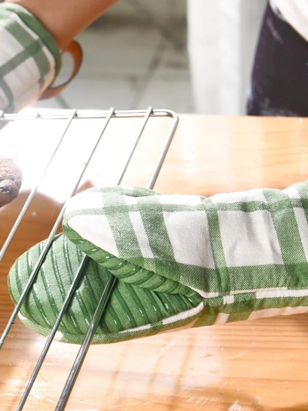 8 Best Oven Mitts and Pot Holders 2025 Reviewed | Food Network