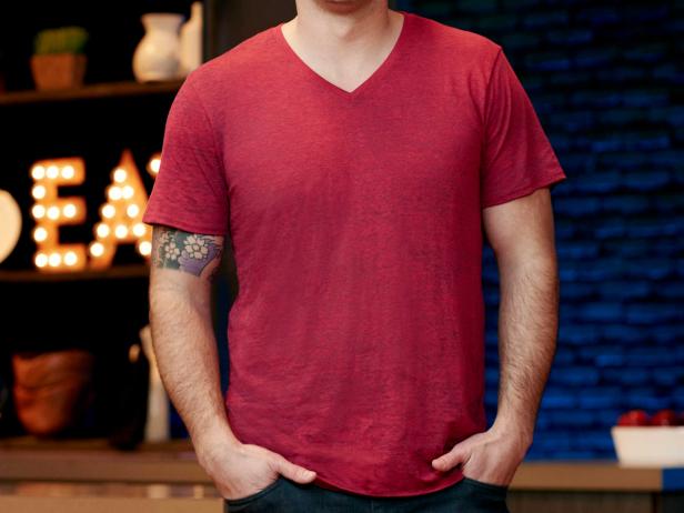 Aaron Crumbaugh Bio | Aaron Crumbaugh | Food Network