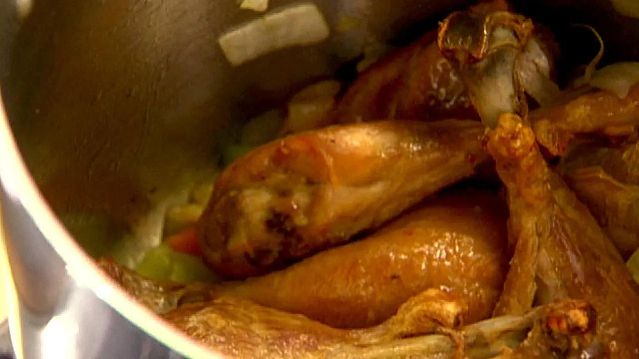 Basic Chicken Stock Recipe | Anne Burrell | Food Network