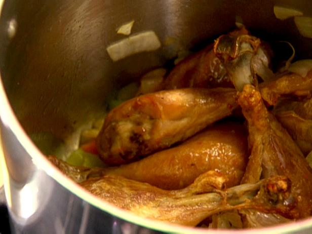 Basic Chicken Stock Recipe | Anne Burrell | Food Network