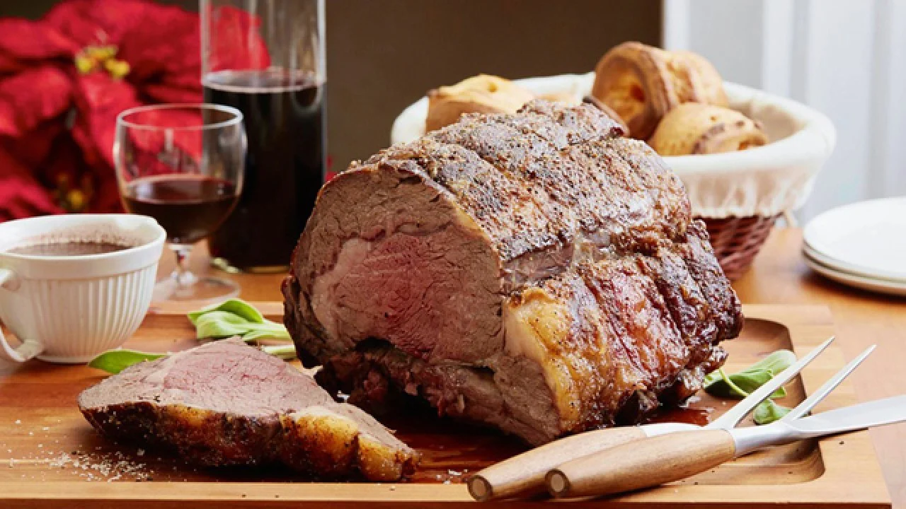 Good Eats Family Roast Highlight Videos: Food Network | Food Network