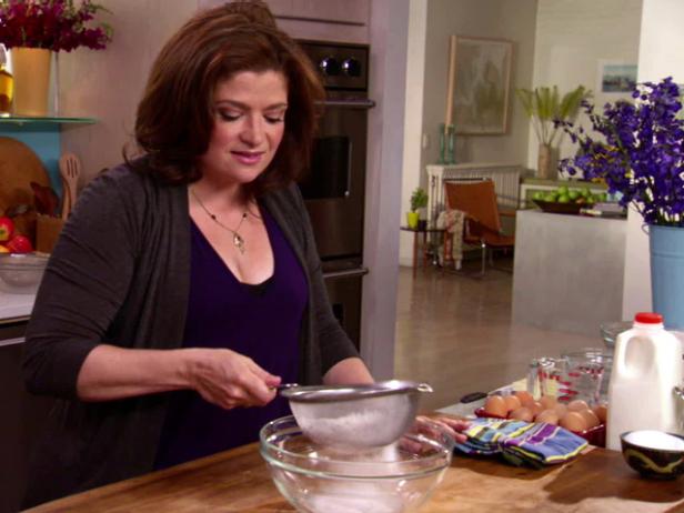 Alex's Day Off Brunch Highlight Videos: Food Network | Alex's Day Off ...