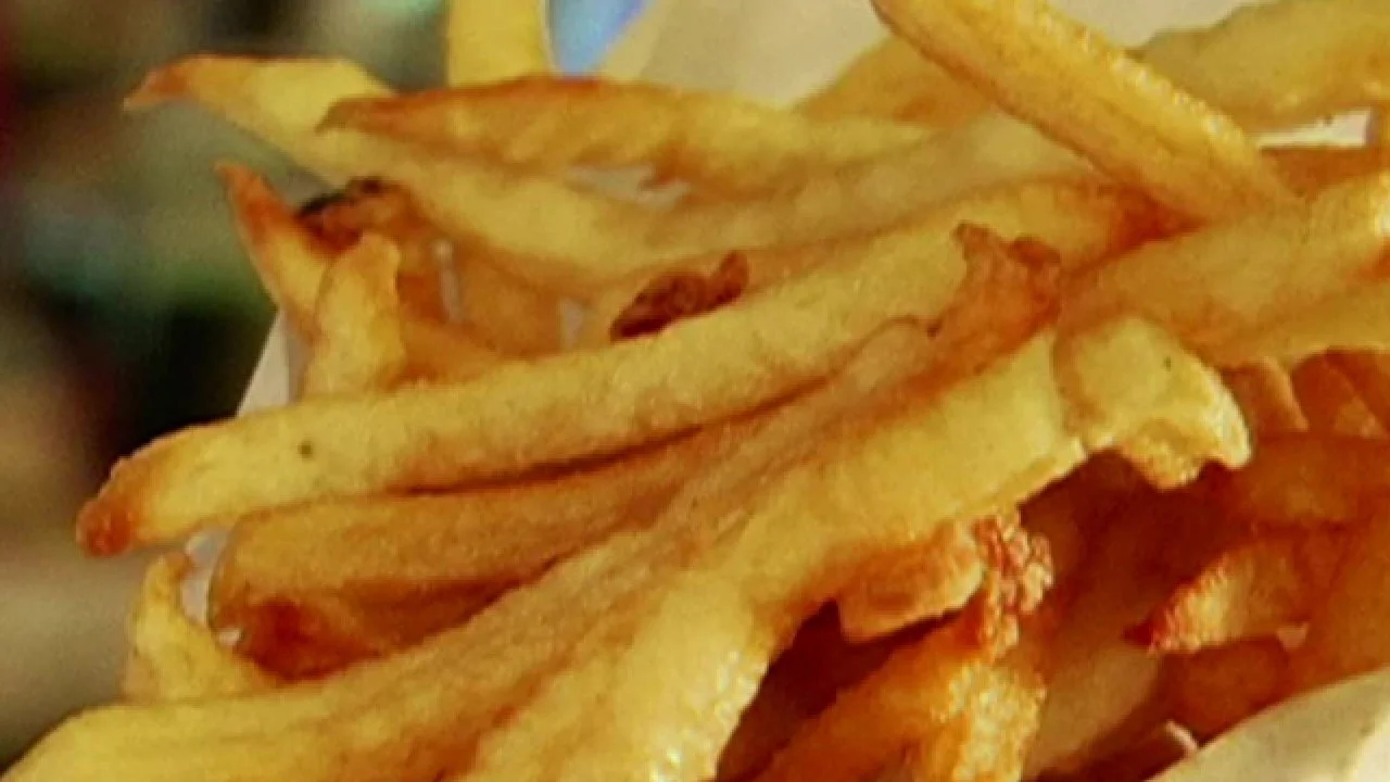 The Best Thing I Ever Ate Totally Fried Highlight Videos: Food Network ...