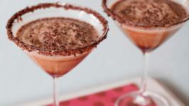 Bobby Flay Shows How to Grill Tri-Tip Steaks | Food Network