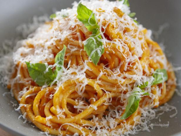 Alex Vs America: Cooking with Alex Guarnaschelli | Alex vs America ...