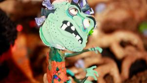 Haunted Gingerbread Showdown | Food Network