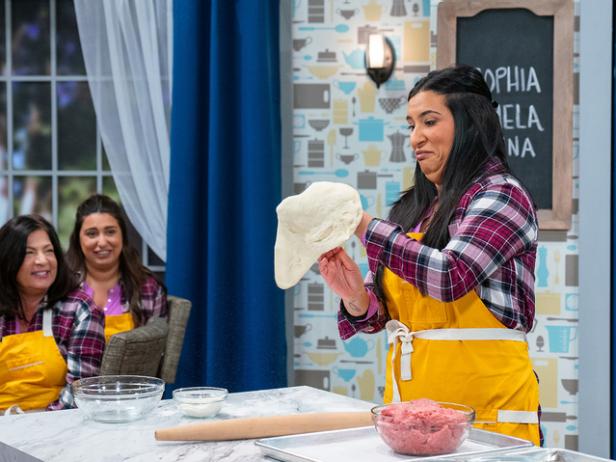 Family Food Showdown: The Pre-Heat | Family Food Showdown | Food Network