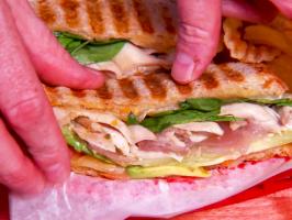 Diners, Drive-Ins and Dives Video Gallery | Diners, Drive-Ins and Dives ...