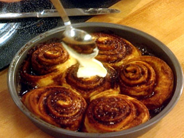 Cinnamon Rolls Recipe | Sandra Lee | Food Network
