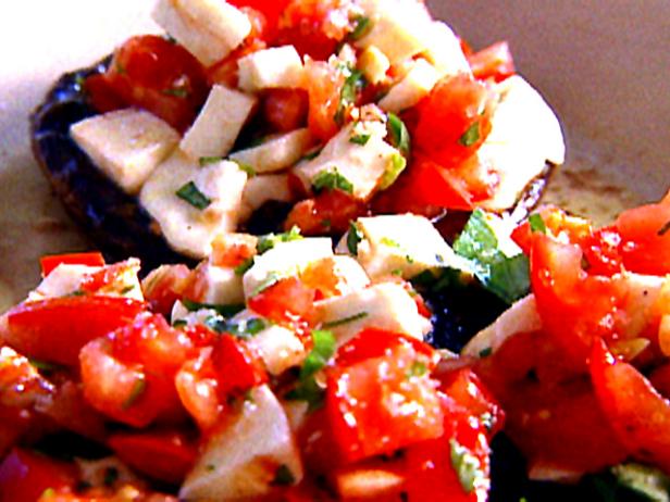 Everyday Italian Grilling Show Highlight Videos: Food Network ...